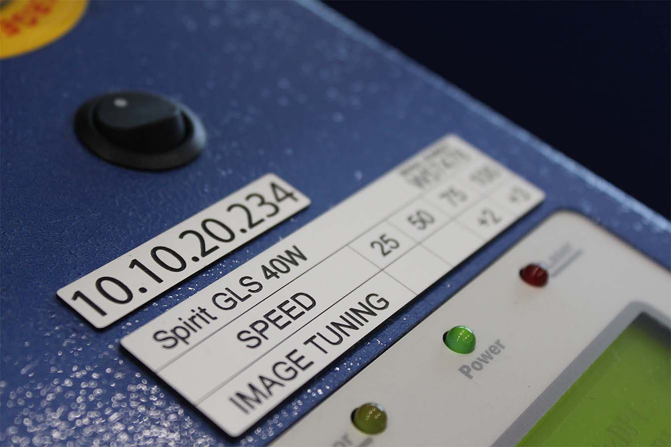 Plaques signalétiques – Livraison rapide - Signomatic